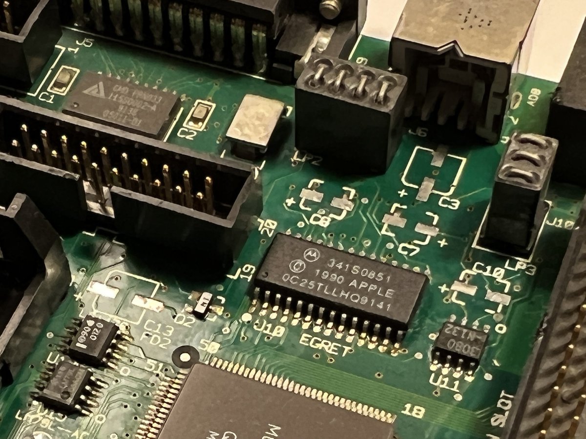 » Recap and repair of a Mac Classic II